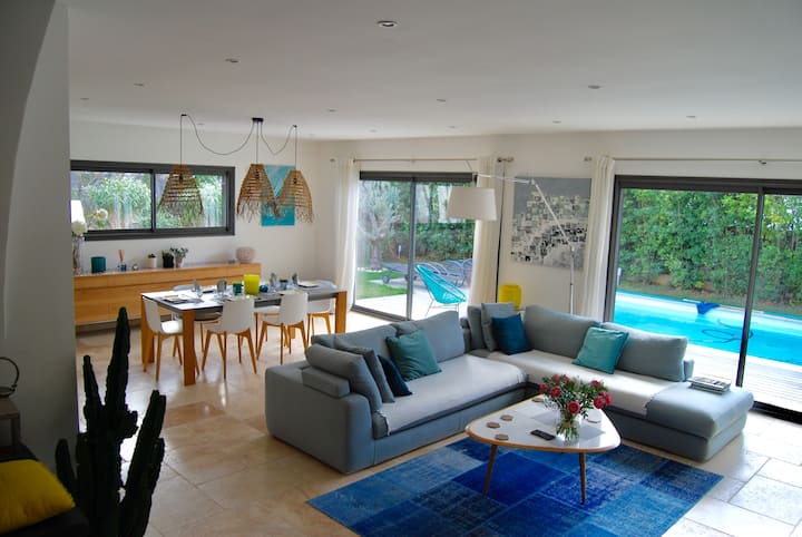 Bandol,villa Contemporaine ,10 Mn à Pied Plage. - Bandol