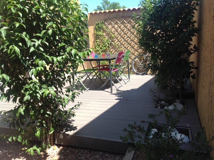 Au Cœur Du Village Avec Jardin - Gruissan