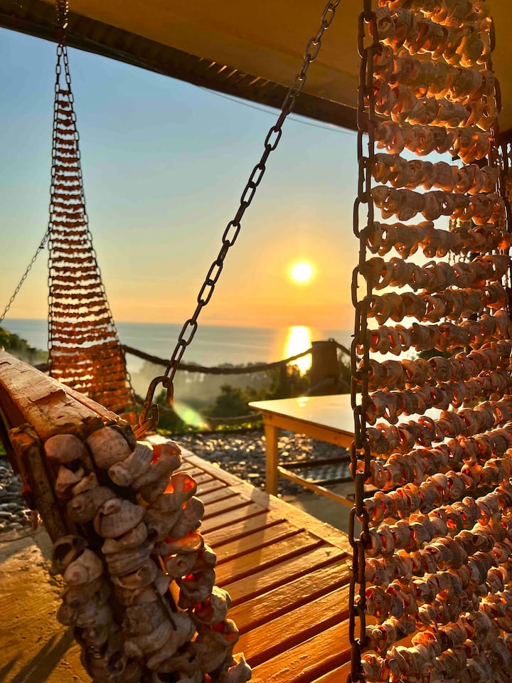 Rakushki's House - Georgia