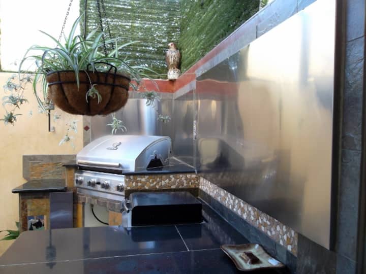 Charming 2 Bedrooms 2 Baths Villa Patio Bbq Garage - Compton, CA