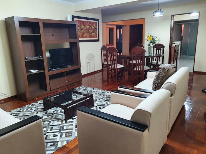 Apartamento Con Hermosa Vista De Trujillo - Trujillo, Peru