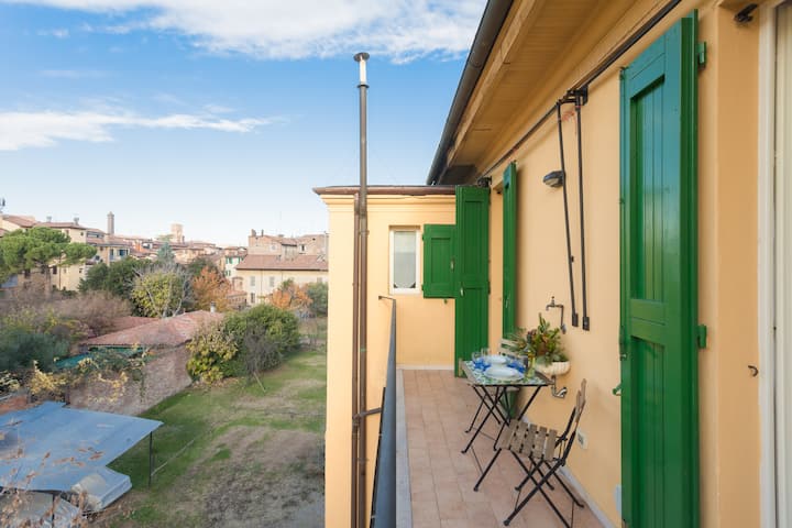Appartamento Con Terrazza Nel Cuore Di Bologna - Bologna