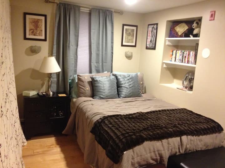 Stay Across From Harvard's Campus! - Harvard University,Cambridge