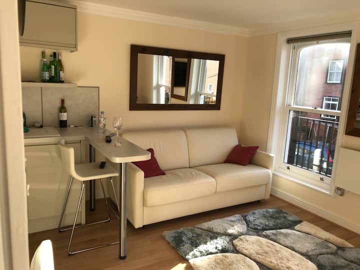 Perfect For Couples With Private Parking - Brockenhurst