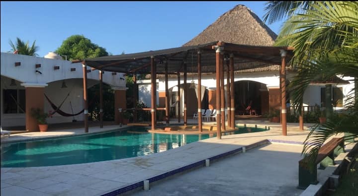 Hermosa Casa En Monterrico Cerca Del Mar - Guatemala