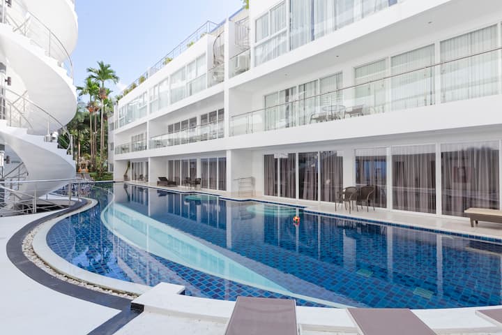 Newly Renovated Comfy Penthouse Karon - Karon Beach