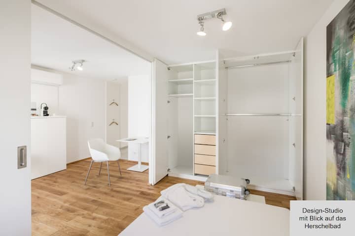 Design-studio Mit Blick Auf Das Herschelbad - Mannheim