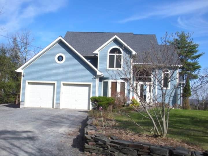 A 50 Mile View Of The Hudson Valley - Woodstock, NY