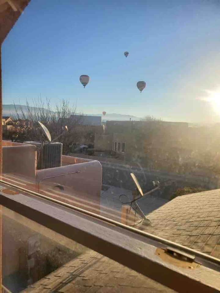 Cozy, Private Room Off I-40 #2 - Albuquerque, NM