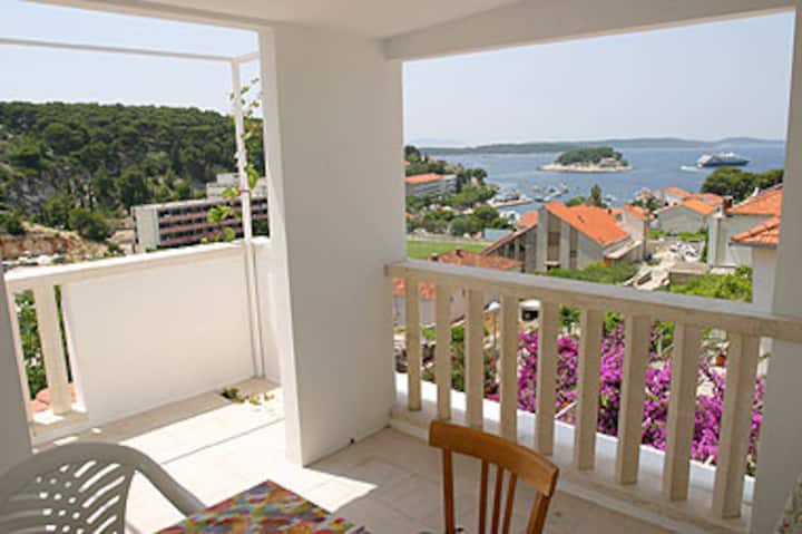 Spectacular Sea View Xxl Apartment For 4 Person - Hvar