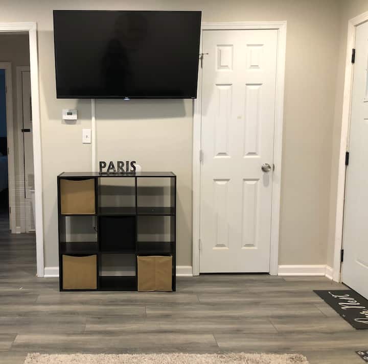 Cozy Newly Renovated Home Close To Benz Stadium - Atlanta, GA