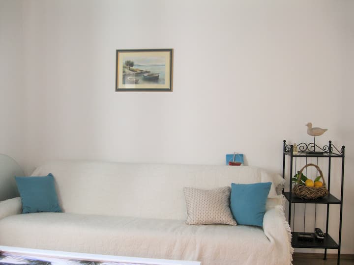 Blue Garden - Charming Rosemary Apt - Trogir