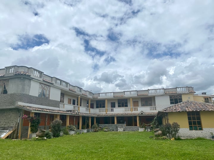 ★Best Views Of Otavalo★ Casa De Campo/5000sqft - Cotacachi