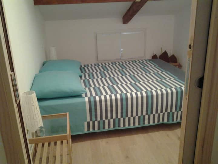 2 Chambres à L'étage, Villa, Piscine, Sdb Privée - Tarascon