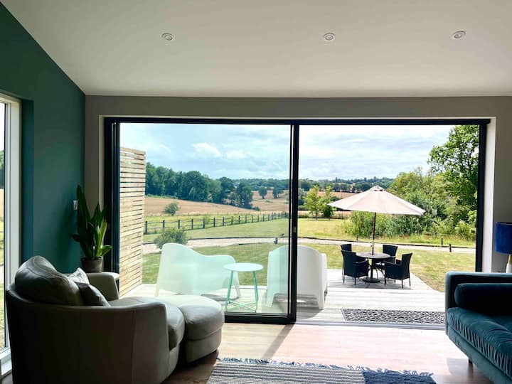 Contemporary Rural Retreat With Breathtaking Views - Cranbrook