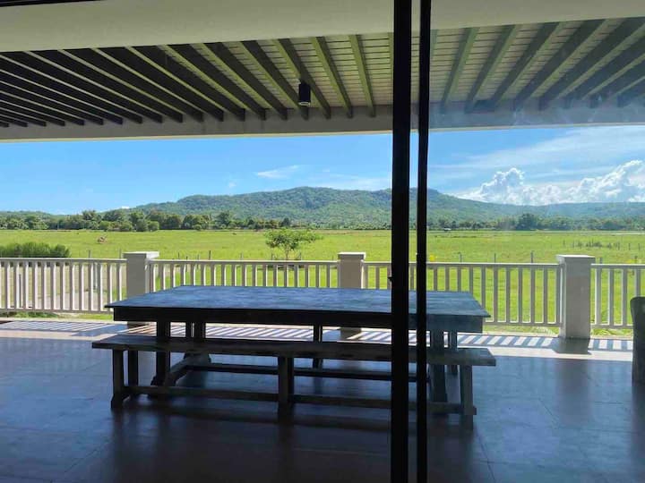 Cozy Batangas Resthouse (Spazio 1) - Lian