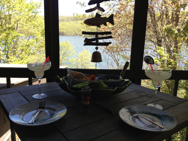 Cliff Home With Mountain&lake View - Greenwood Lake, NY