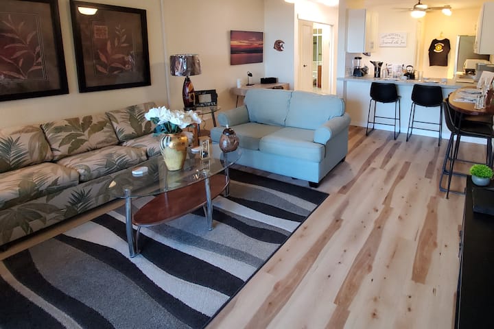 Top Floor Ocean View Condo Book Spring Reduced$ - Kailua-Kona, HI