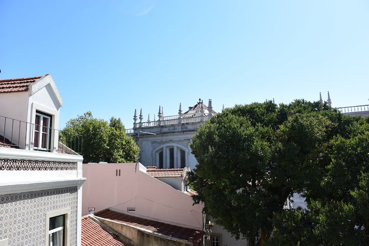 Joli 3p Sur Placette Calme Et Pittoresque - Lissabon