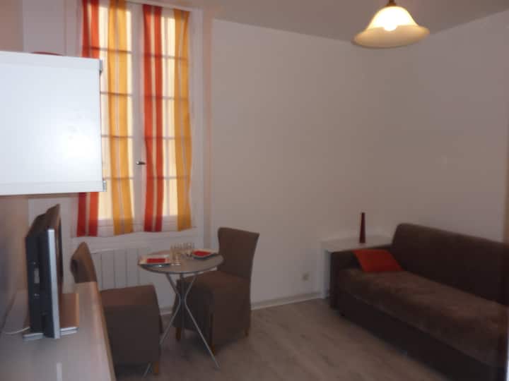 Beau Studio Meublé Au Vieux Nice - Wifi - Nice