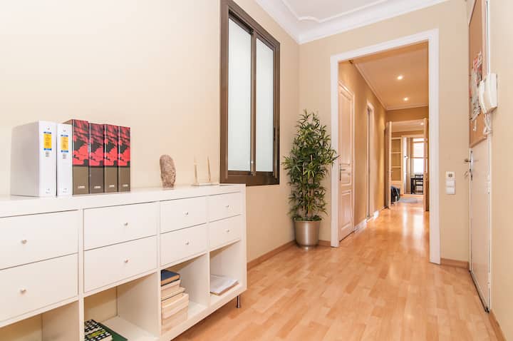 Roomy Eixample Urgell (Renovado En 2025) - Barcelona