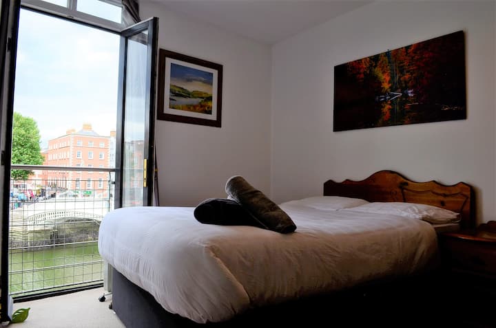 Temple Bar Bridge House 2 - Dublin