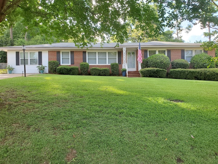 4br/3ba - Gorgeous Glenwood Home - Superhost! - Augusta, GA