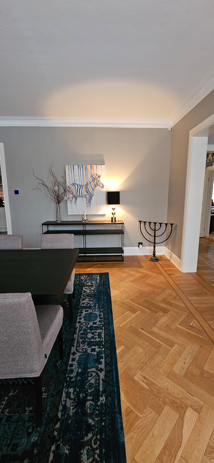 The Villa - Boendet För Upp Till 10 Personer - Östersund