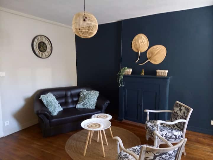 Appartement 3 Chambres Parking Gratuit - Fougères