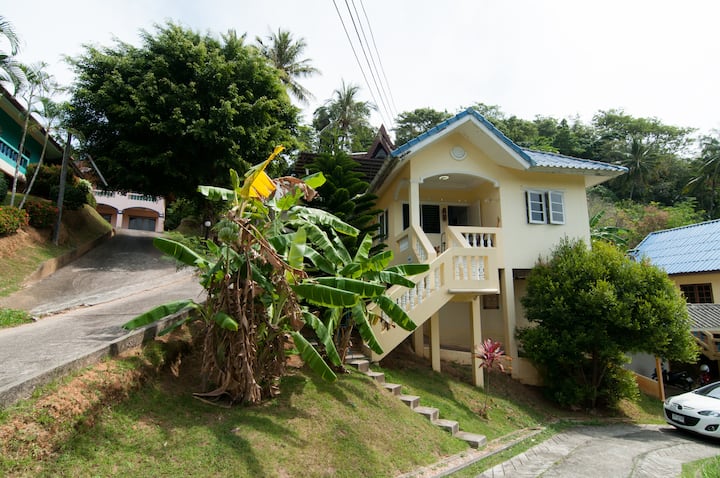 Single House Greenery, Kata Hill - Kata Beach