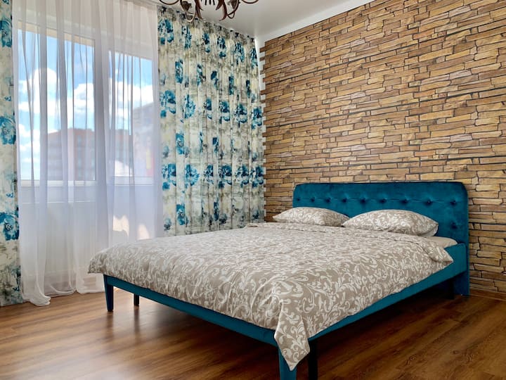 White Orchid ⚜️Free Netflix⚜️ - Bucharest
