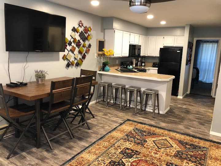 Powder, Snow Basin, Pineview Reservoir, Lrg 2 Bed - Huntsville, UT