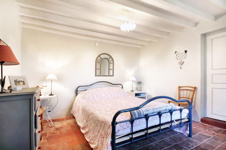 Lovely thatched cottage in Normandy - Cottages for Rent in Plasnes ...