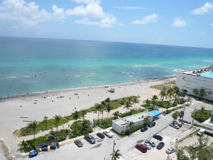 Miami - Hollywood - Modern Apartment On The Beach - Hollywood, FL