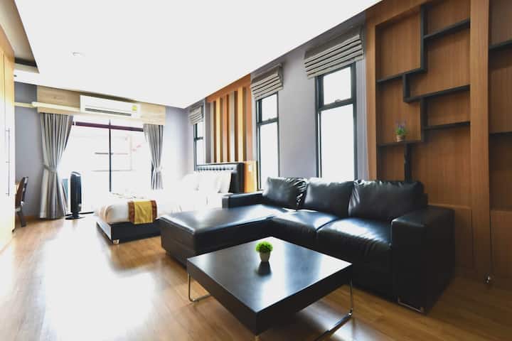 Sriracha Cozy Studio Near Aeon Mall -Free Wi-fi- - Si Racha