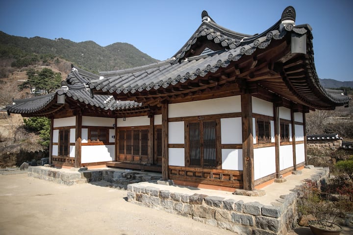 Chiri-san Vacation Rentals & Homes - Sancheong-gun, South Korea | Airbnb