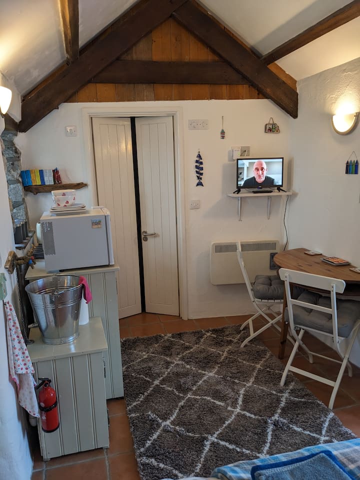 The Beach Hut, Charlestown - St Austell