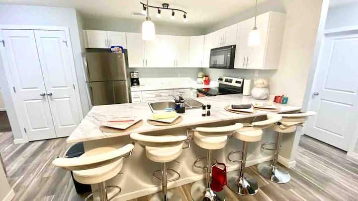 ❤️ Executive Upscale Suite Downtown ❤️By Restaurants - Grande Prairie