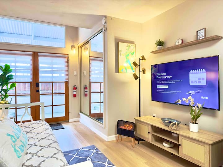 Cozy Hillside Studio With Full Kitchen 55 Inch Tv - サン・レアンドロ, CA
