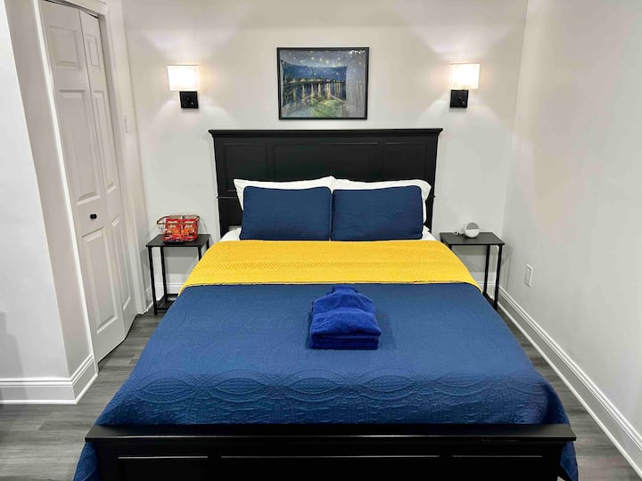 Spacious Private Room Close To City Center - Richmond, VA