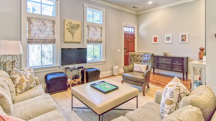 Calm And Relaxation At Forsyth Park - Savannah, GA