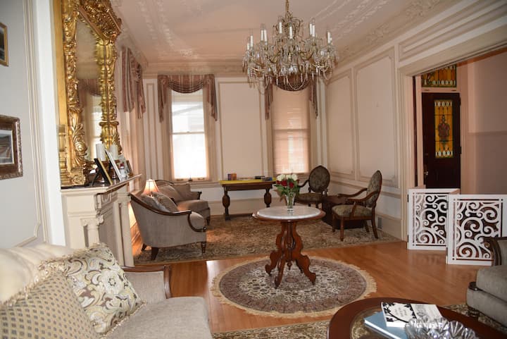 The Bismarck Bed & Breakfast; Colmar Room - Hamburg, PA