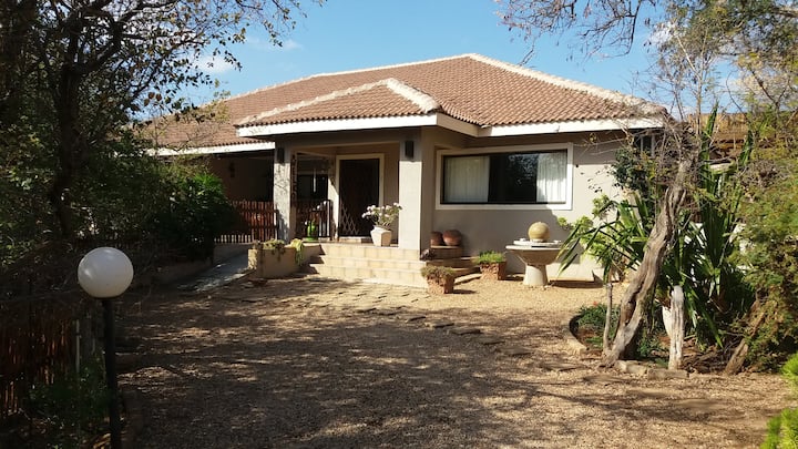 Aloes Bush Stay Knobtho Room In A Wildlife Reserve - Hoedspruit