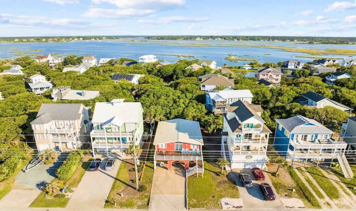 Ocean View With Beach Access Just Steps Away! - Surf City, NC