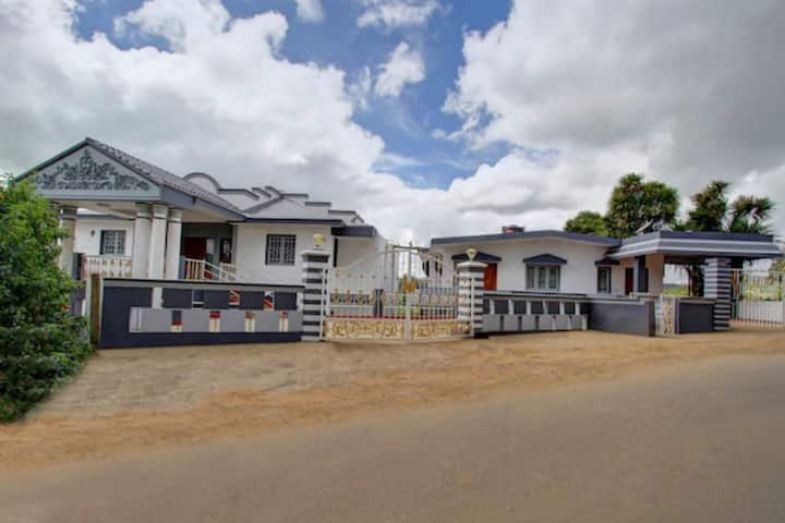 Beautiful 8br Cottage For Friends And Family, Ooty - Ooty