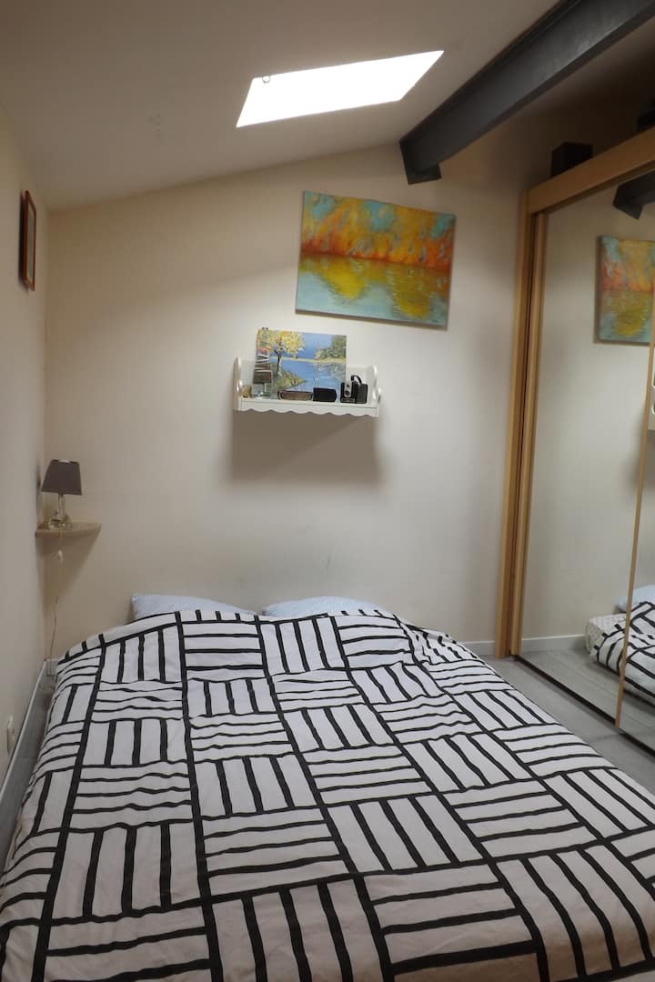 Chambre Lit Queen Size Au Cœur Du Sauternais - Bazas