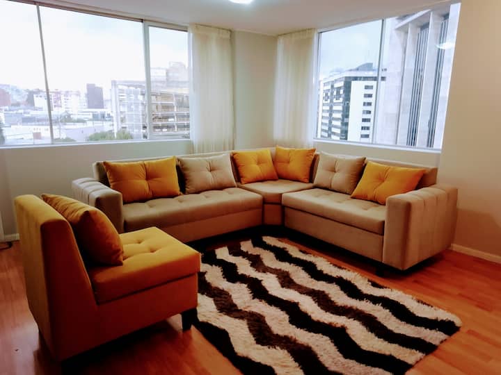 Gorgeous 2 Bedroom, With Awesome View! - Quito (Ecuador)
