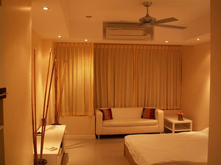 Cozy Condo At The Phratamnak Soi, 6 - Pattaya City