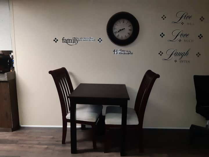1 Bedroom Suite Close To Downtown - Fort McMurray