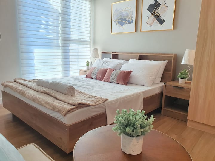 Callisto (Solinea Studio In Cebu Business Park) - Philippines